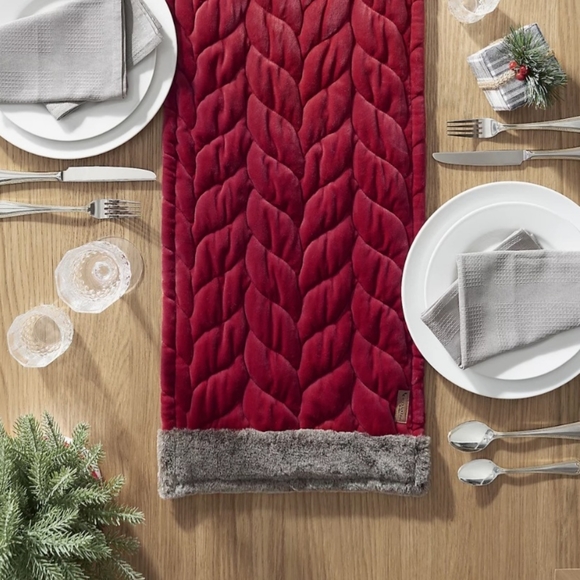 UGG | Dining | Sale Nwt Koolaburra By Ugg Table Runner | Poshmark